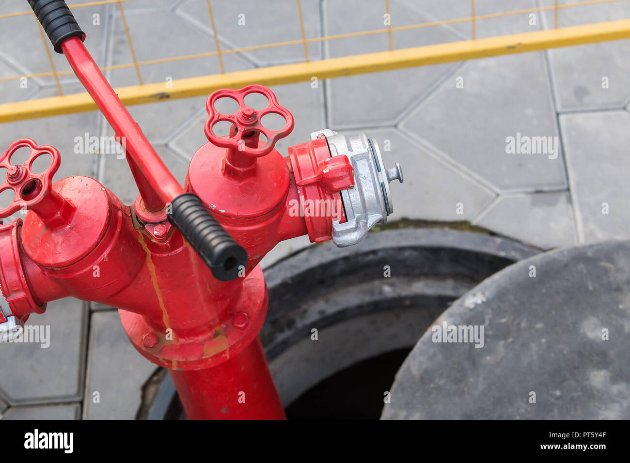 Red fire hydrant water faucet hi-res stock photography and images - Alamy