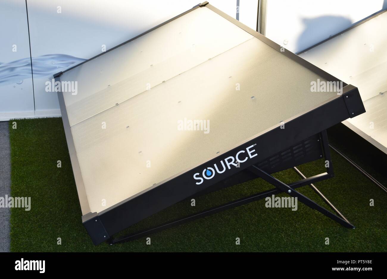Zero Mass Water SOURCE panel that makes water from air, at CES ...