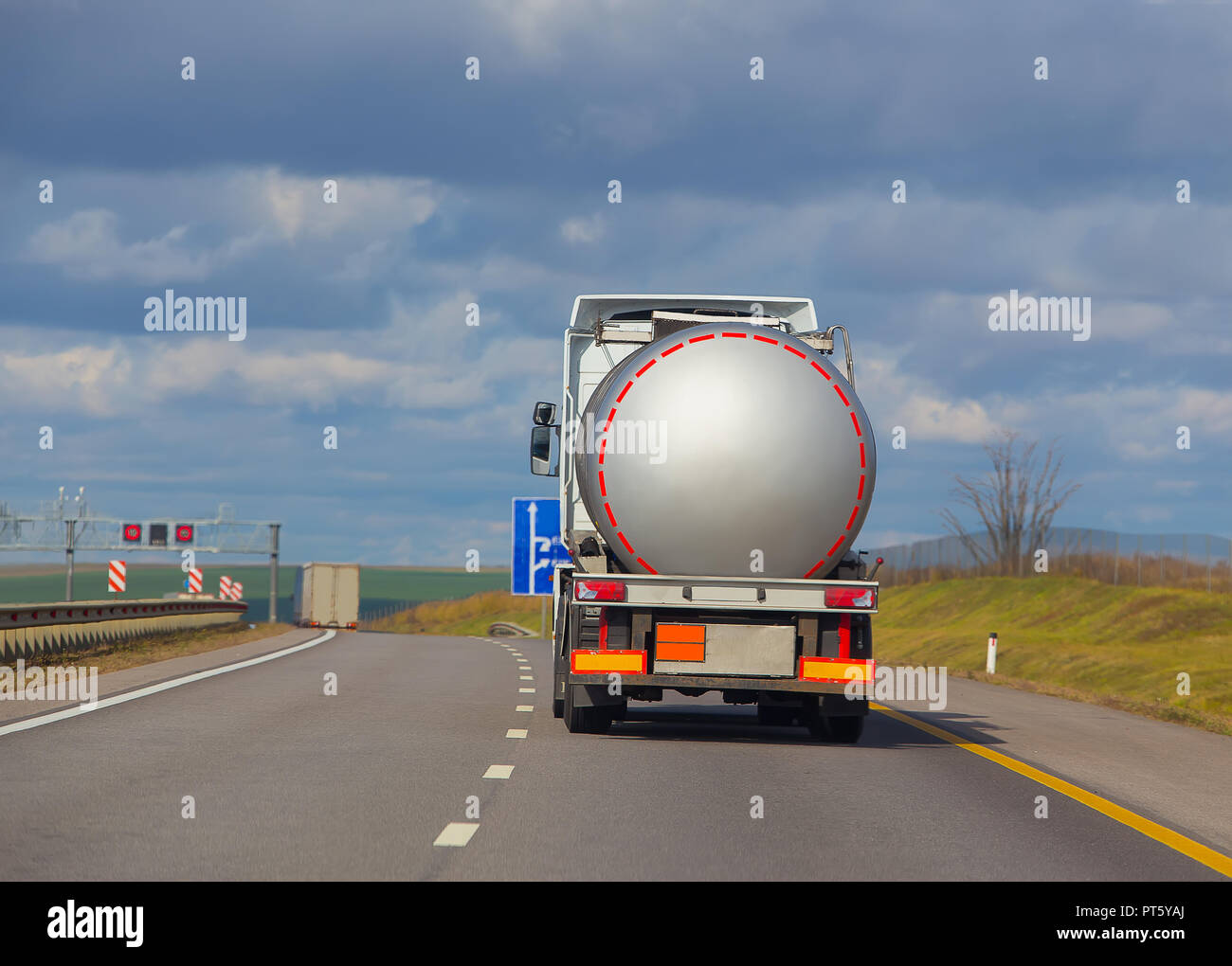 Fuel tanker truck highway hi-res stock photography and images - Alamy