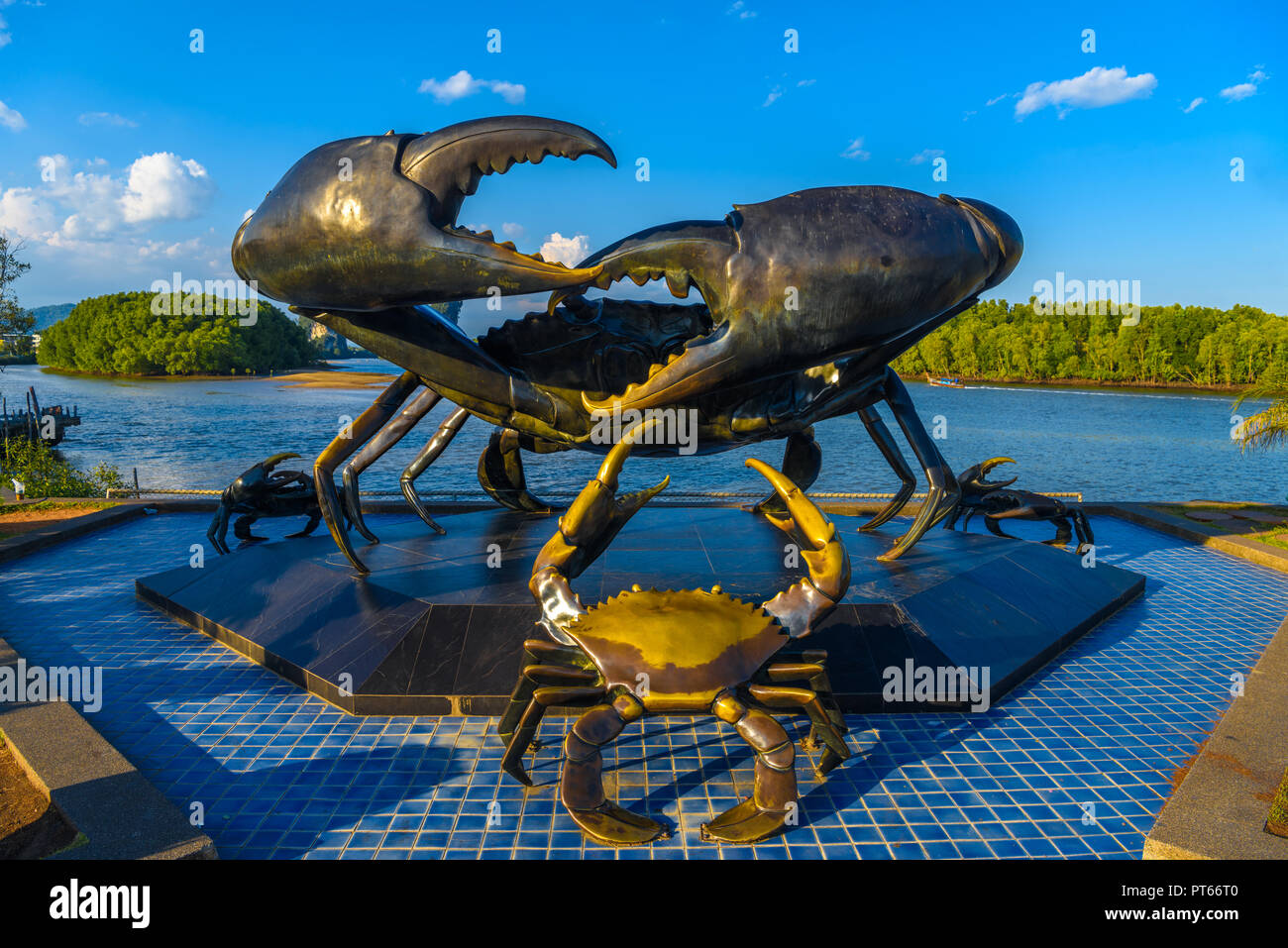 Crab Statue Stock Photos & Crab Statue Stock Images - Alamy