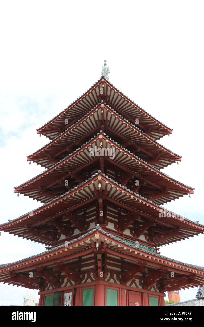 Japanese shrine roof tiles hi-res stock photography and images - Alamy