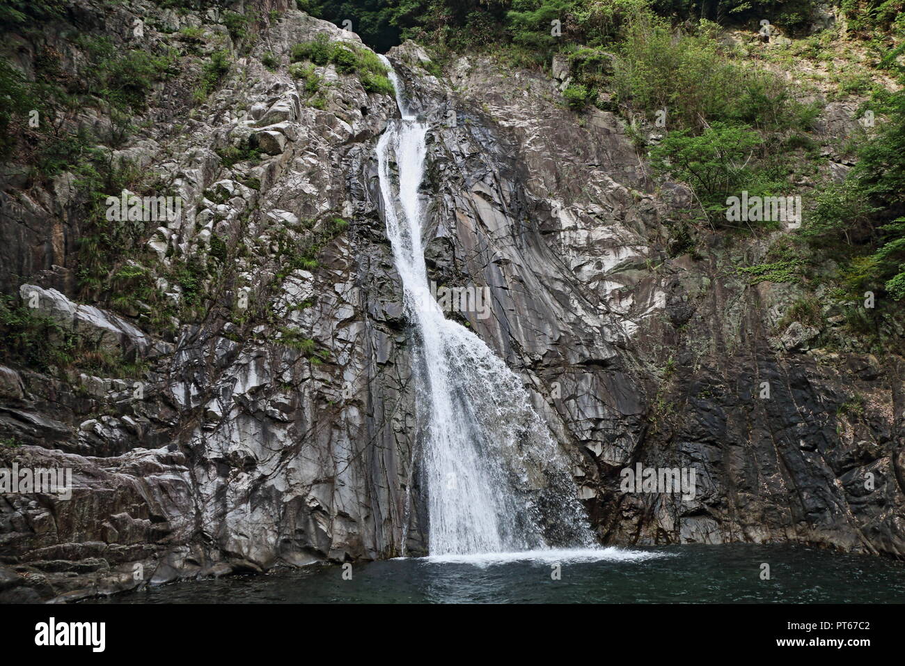 Nunobiki waterfall hi-res stock photography and images - Alamy