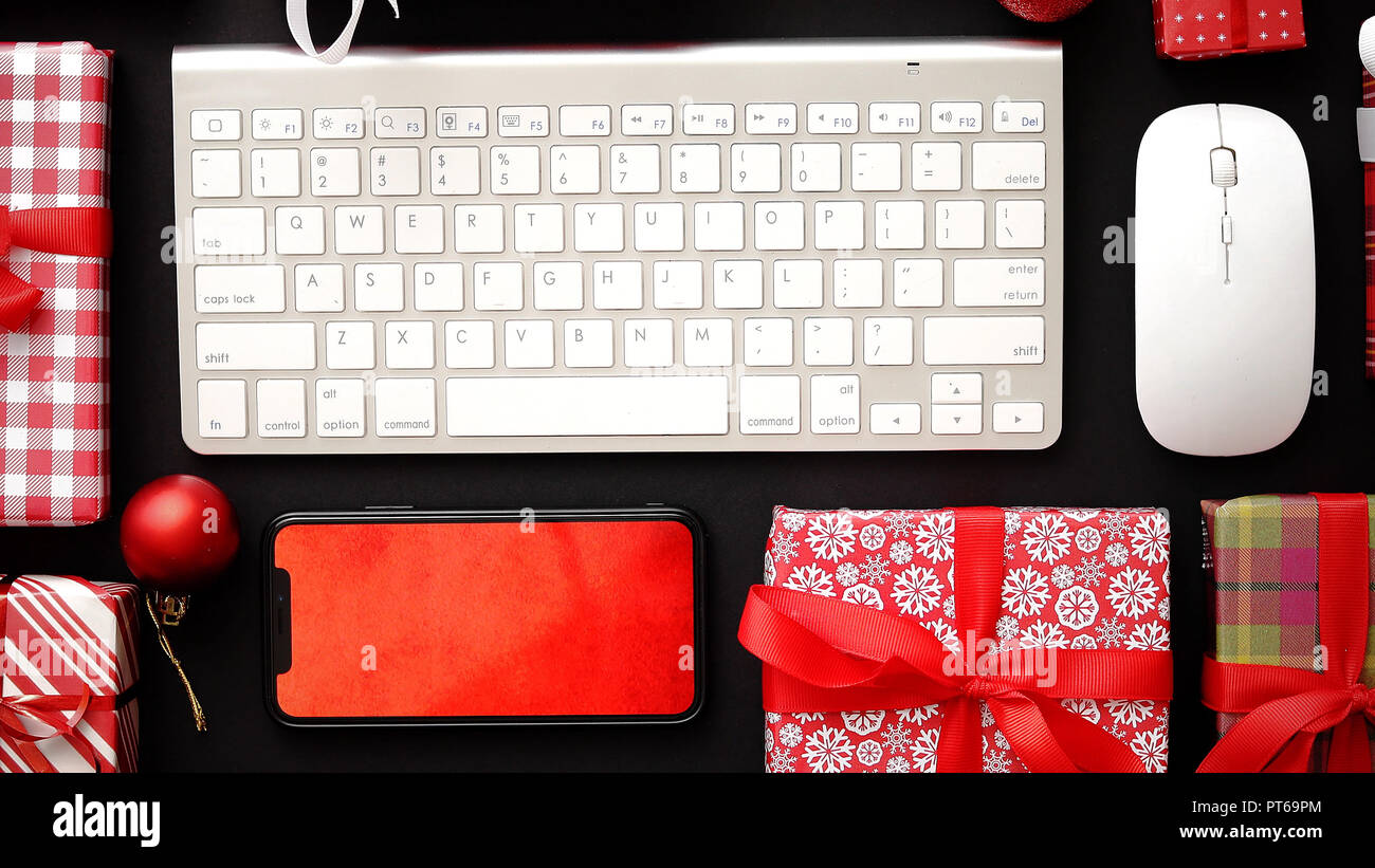 Computer mouse with bow hi-res stock photography and images - Alamy