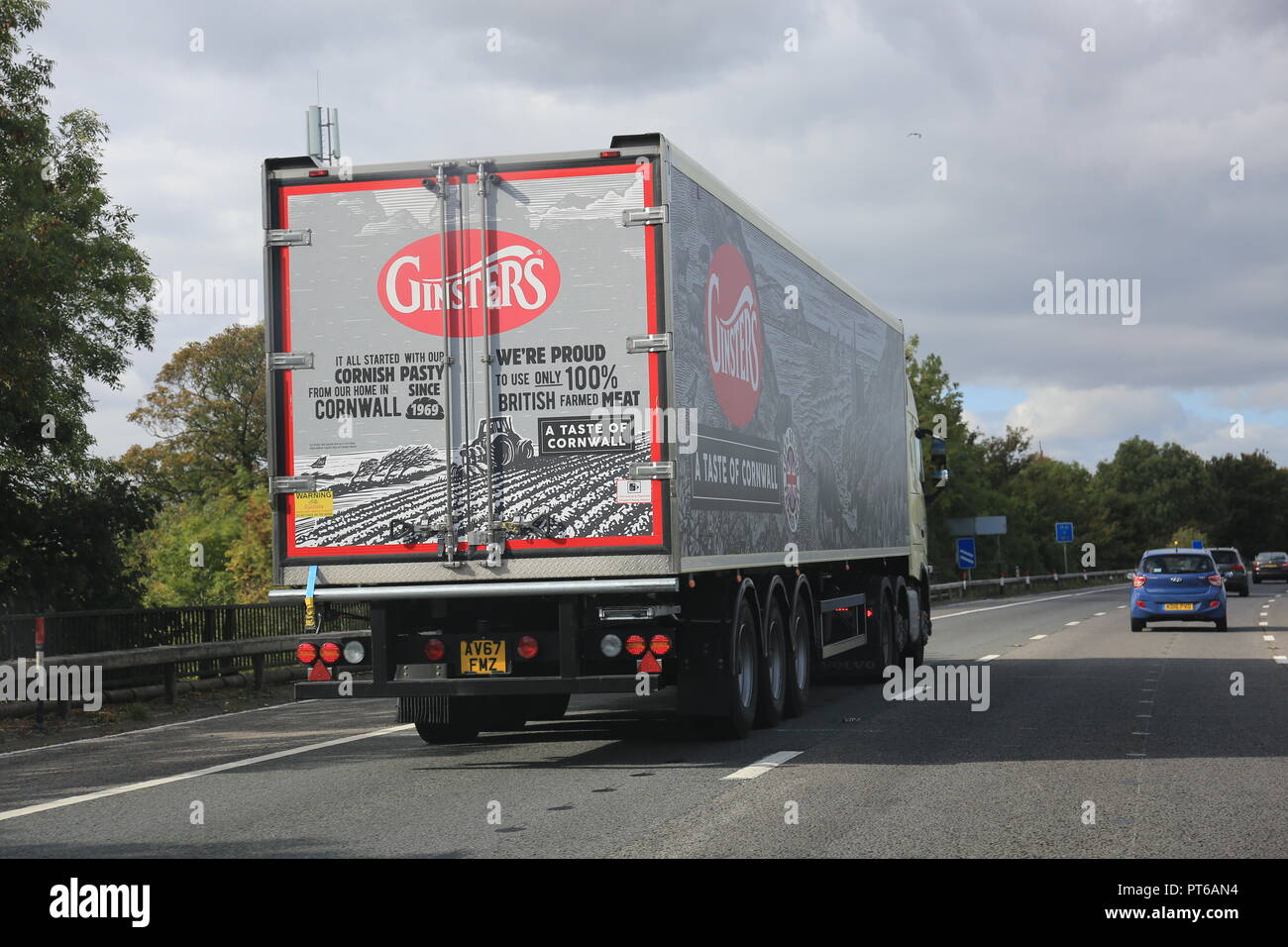 Lorry on the M4 motorway Stock Photo - Alamy