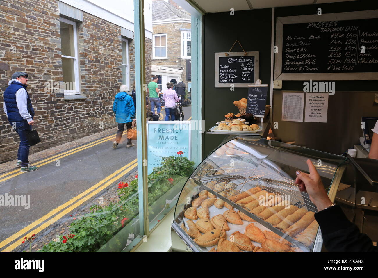 Bakery in Padstow Stock Photo - Alamy