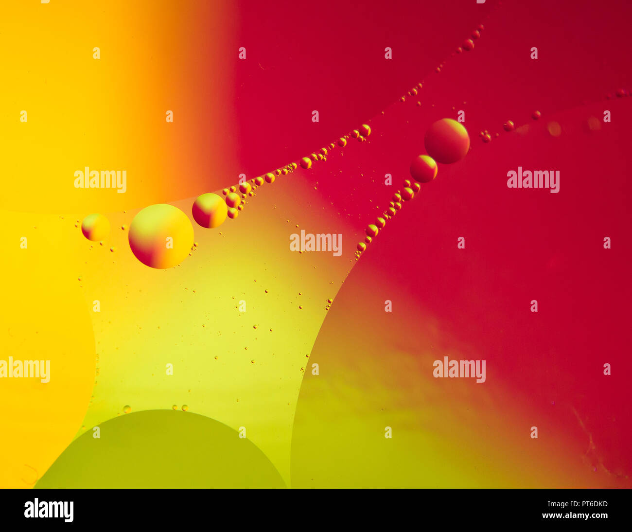 Oil bubbles hi-res stock photography and images - Alamy