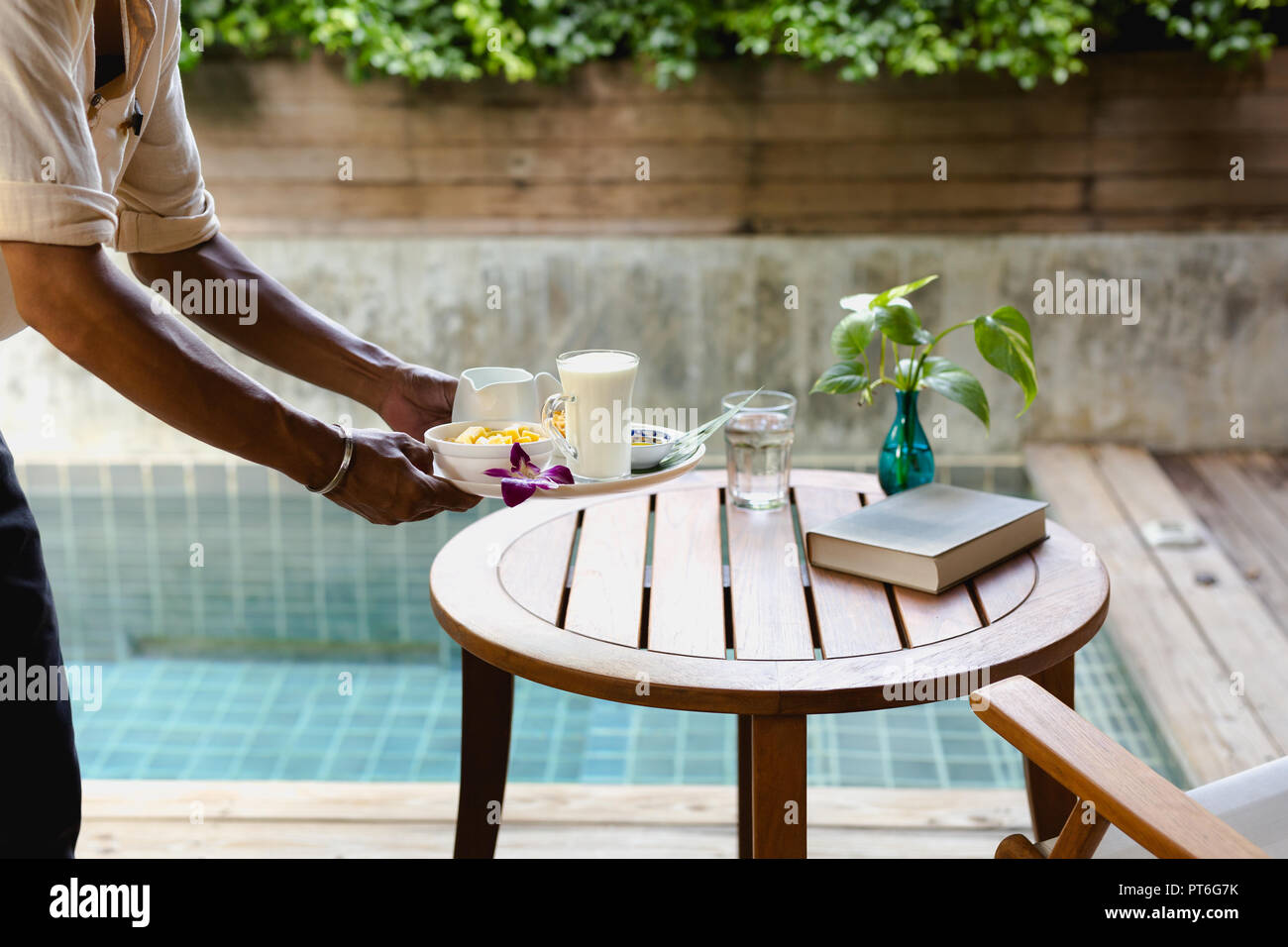 Hotel Waiter Pool High Resolution Stock Photography and Images - Alamy
