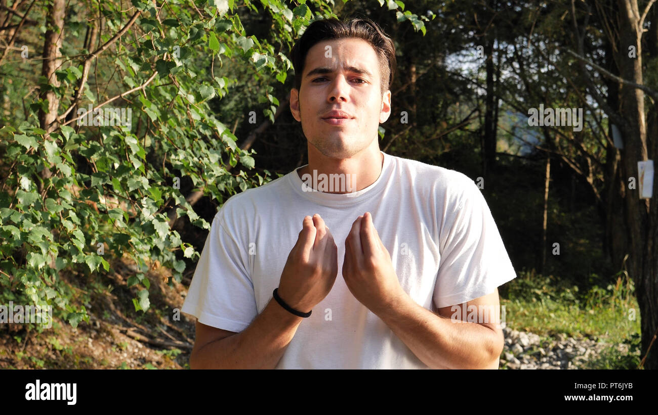 Italian hand gesture hi-res stock photography and images - Alamy