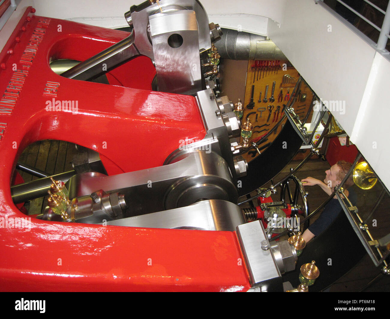 OLD ENGINE FROM 1901 STILL IN OPERATION ON FERRY BOAT "URI" FOR GOING ...