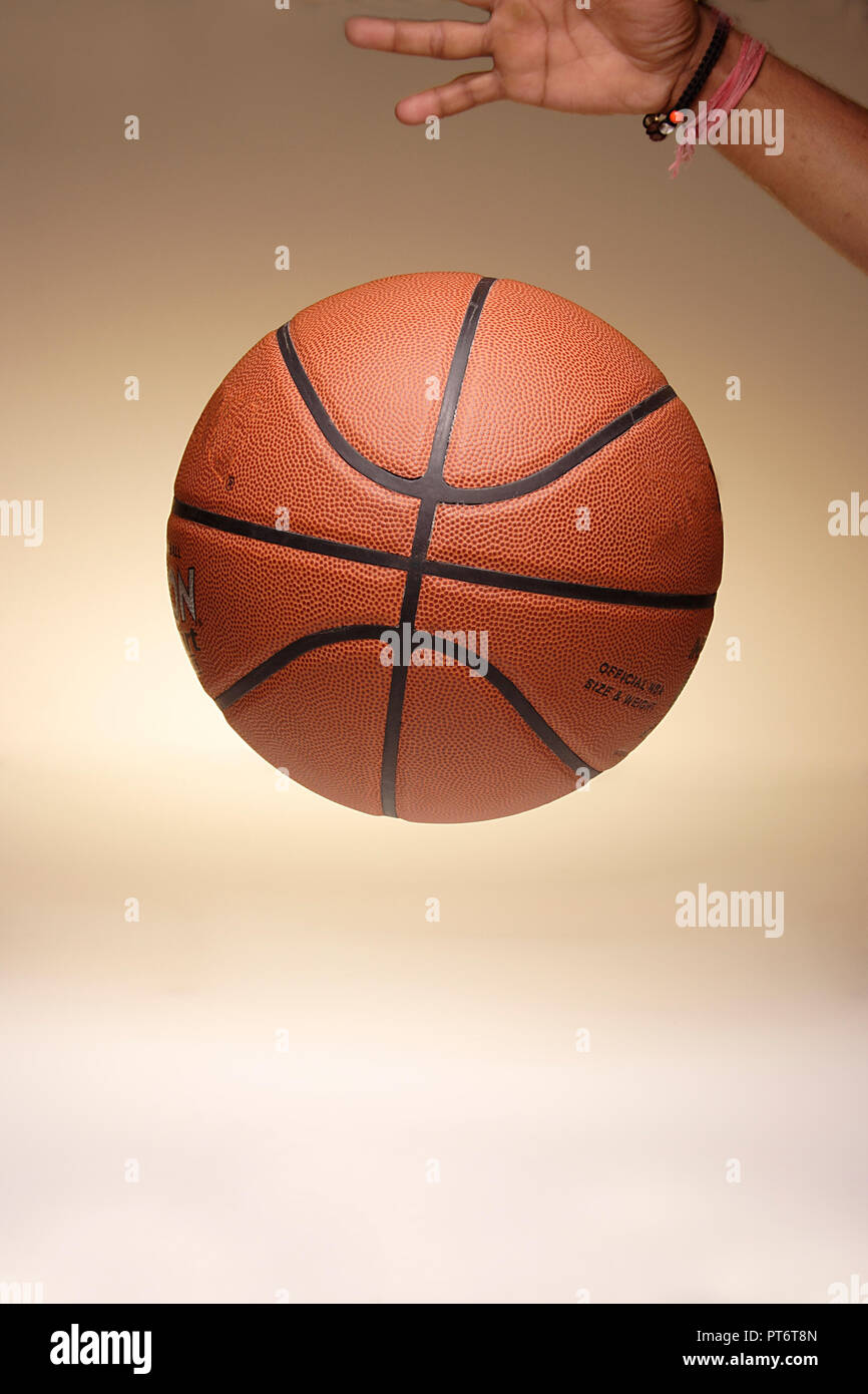 Basketball ball hand icon hi-res stock photography and images - Alamy