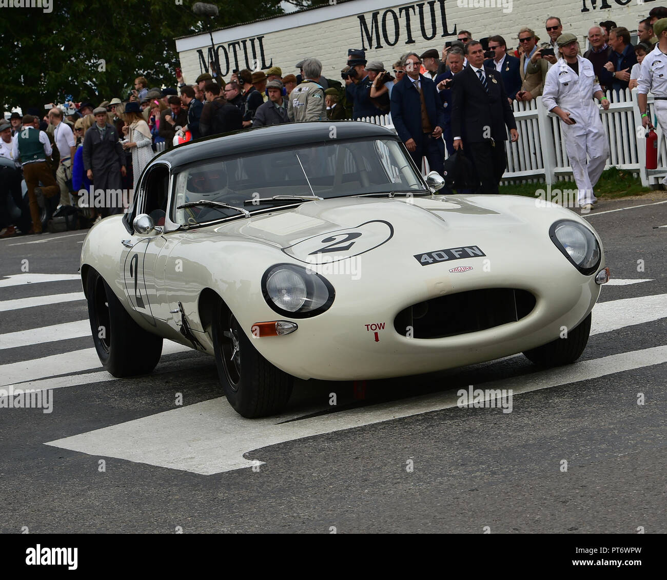 Martin Hunt, Andy Priaulx, Jaguar E-Type semi-lightweight, Royal ...
