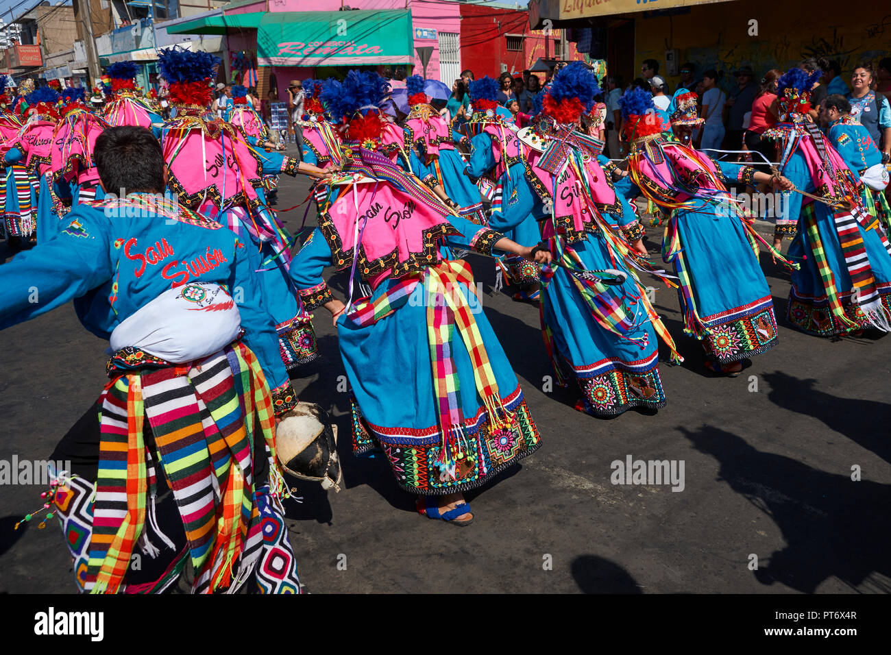 Chile women hi-res stock photography and images - Alamy