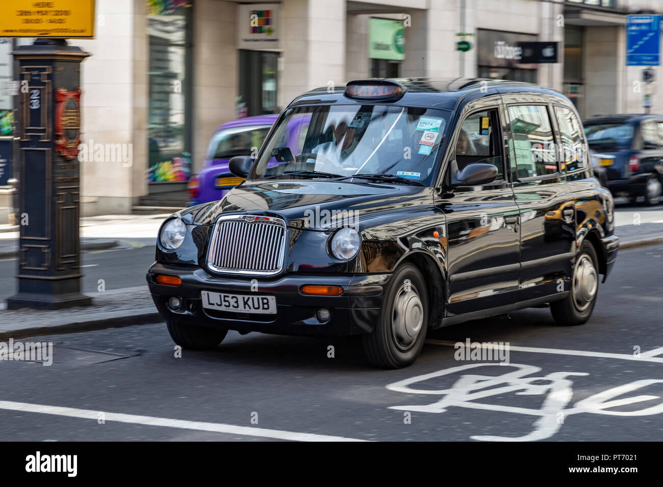 London black taxi cab on the street, England UK Stock Photo - Alamy