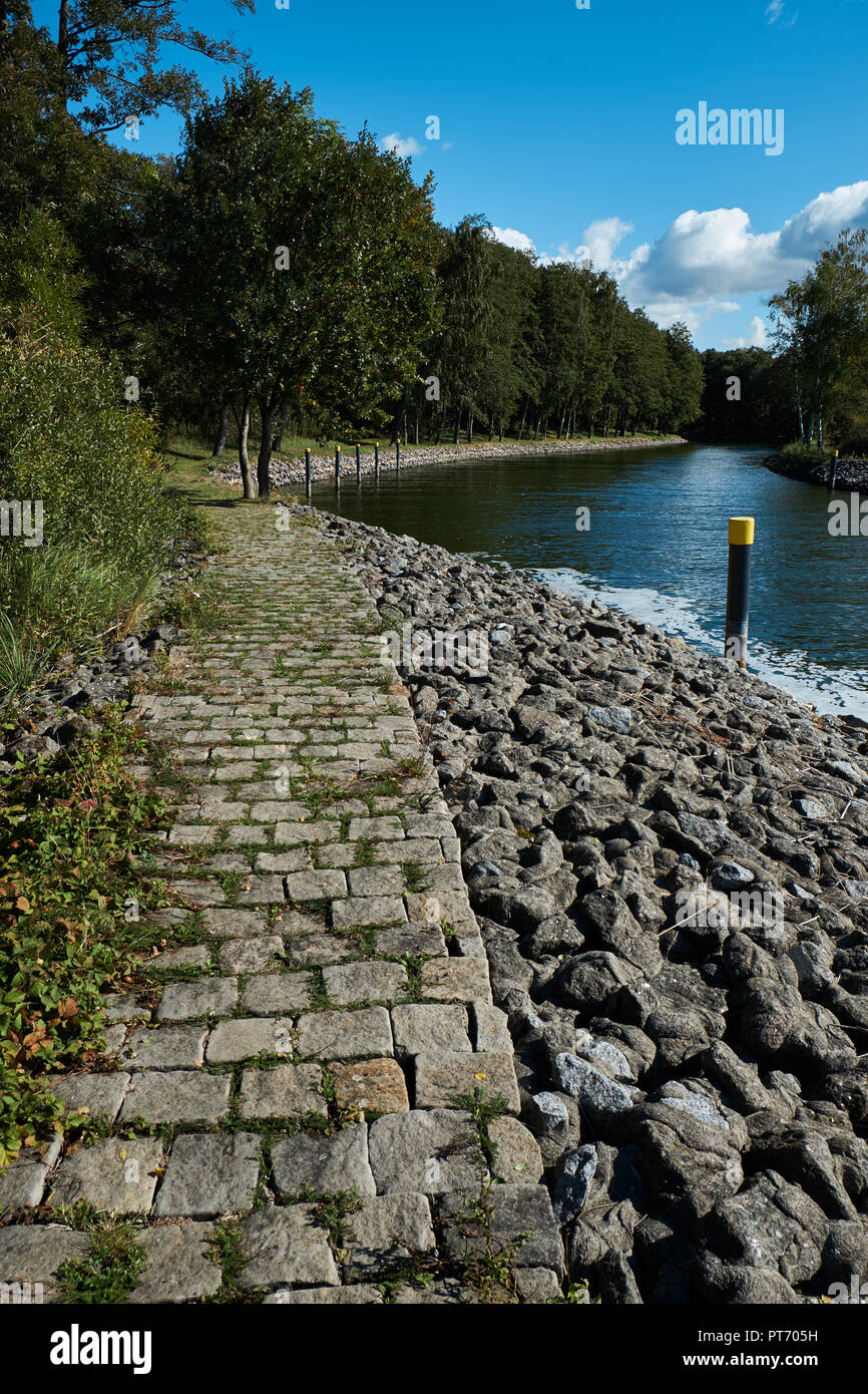 Waterway pathway hi-res stock photography and images - Alamy