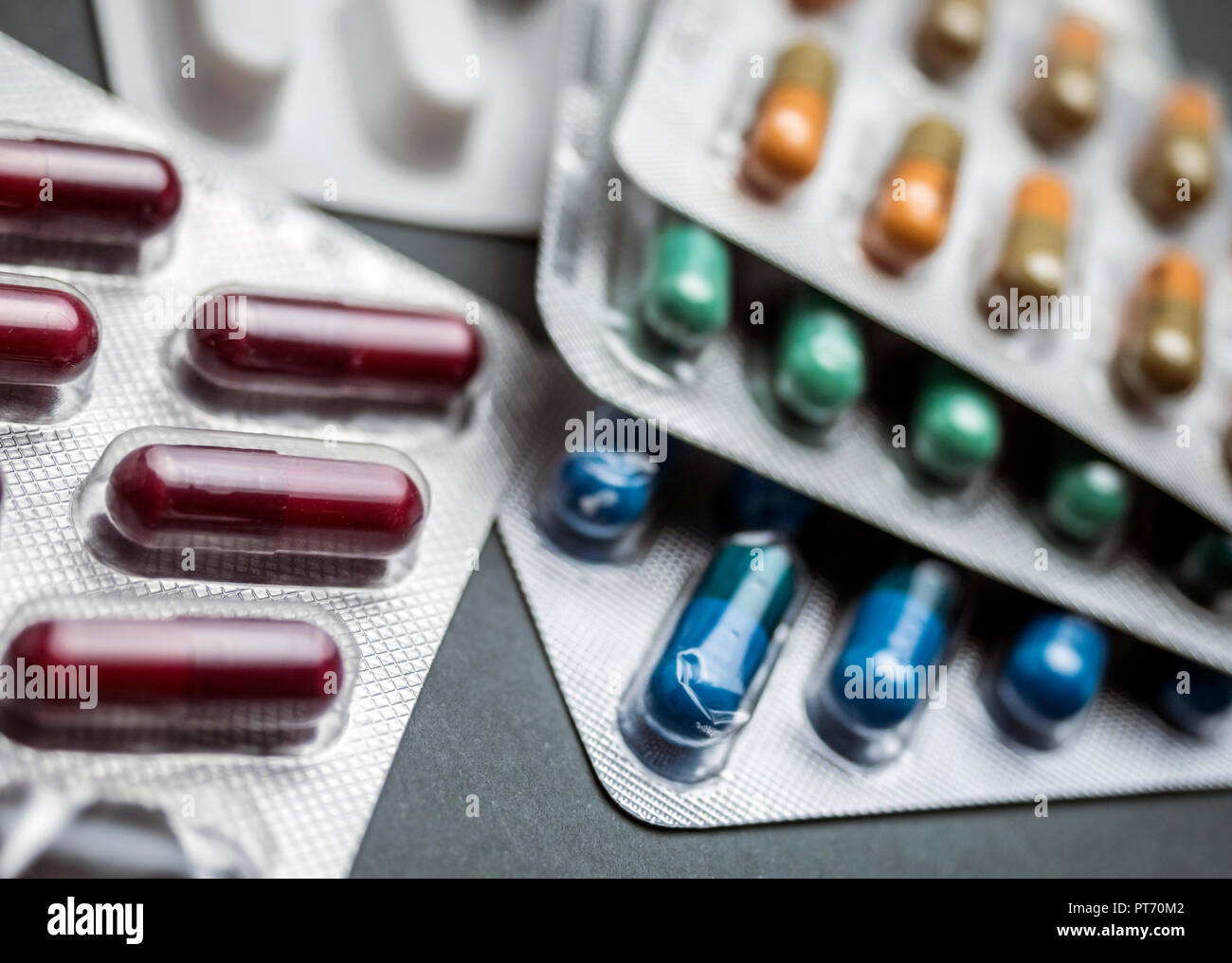 Pill size hi-res stock photography and images - Alamy