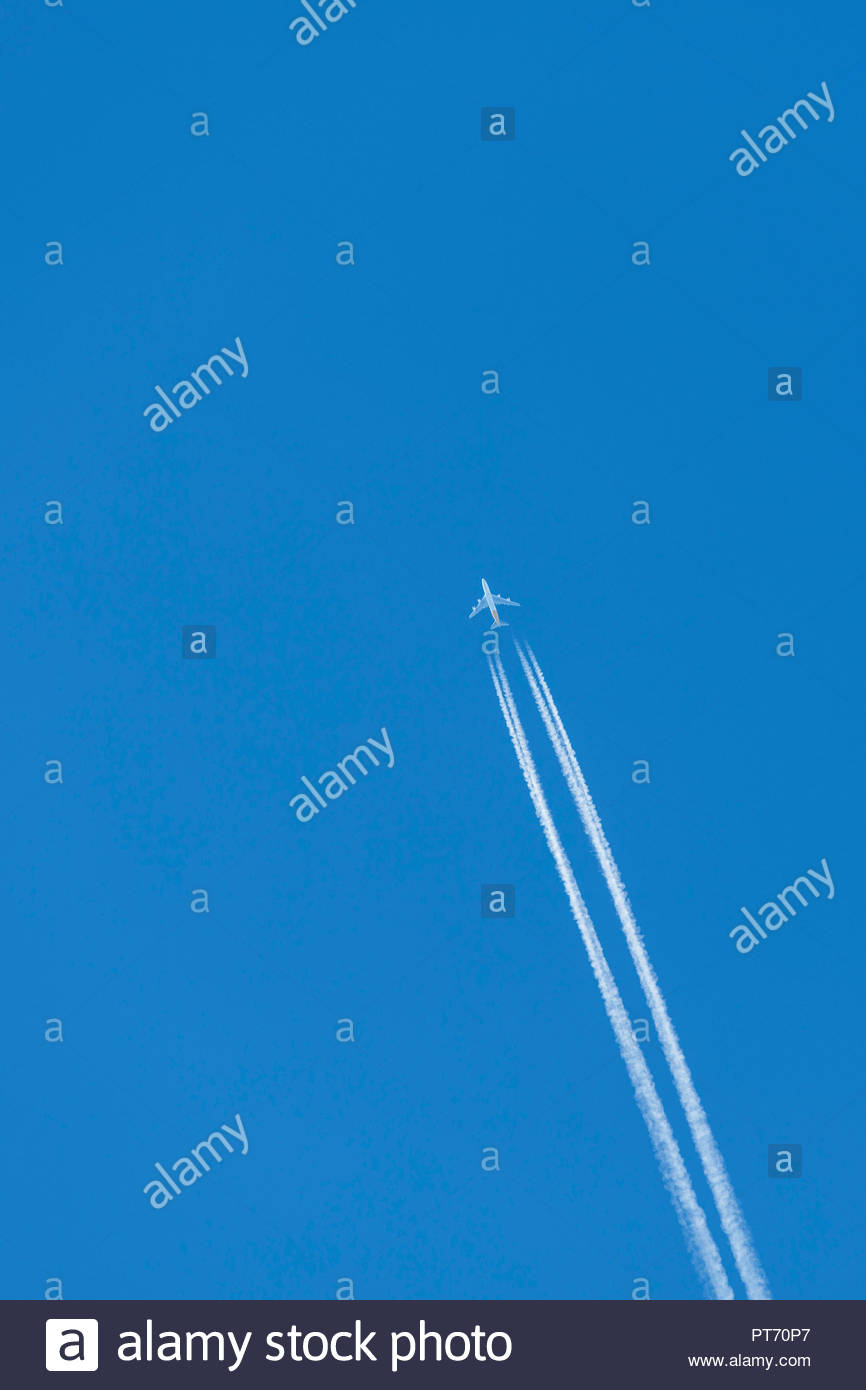 Jet Contrail High Resolution Stock Photography and Images - Alamy