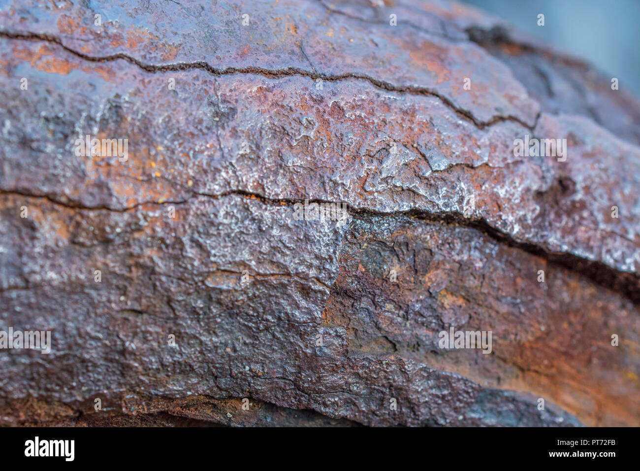 Close-up thick rust encrustation on very heavy duty mooring chain ...