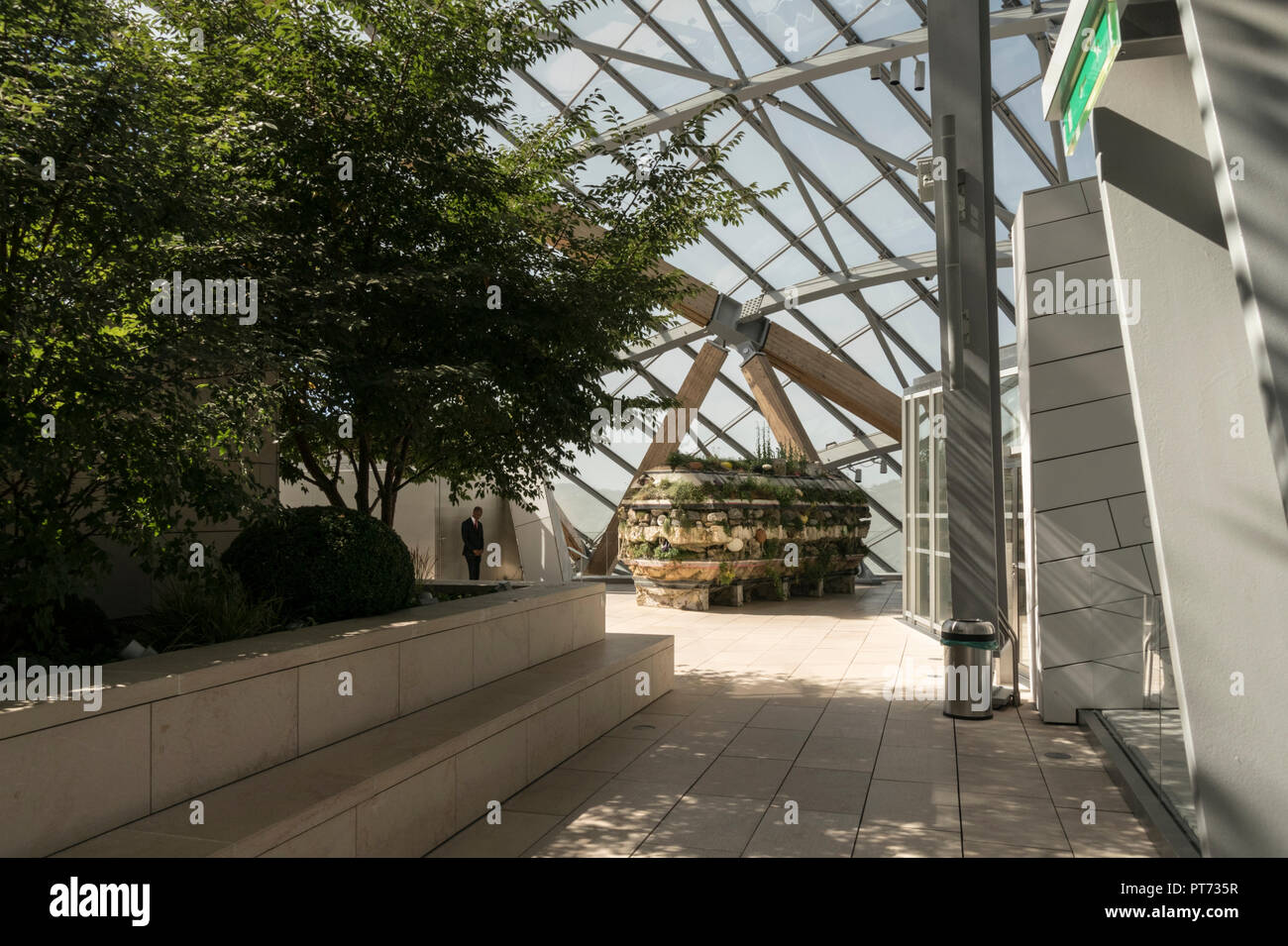 This sensational futuristic Frank Gehry building houses an art complex ...