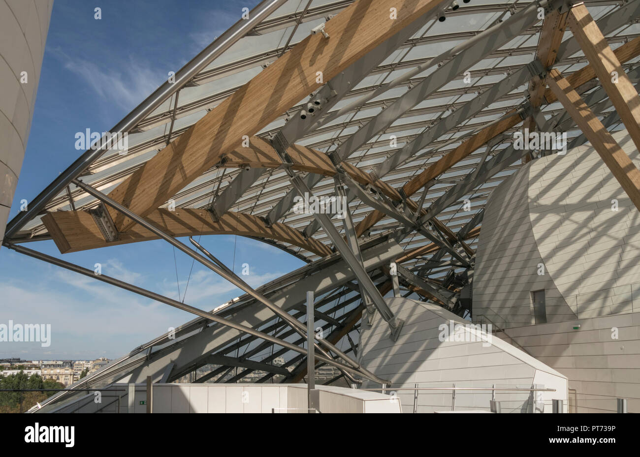 This sensational futuristic Frank Gehry building houses an art complex ...