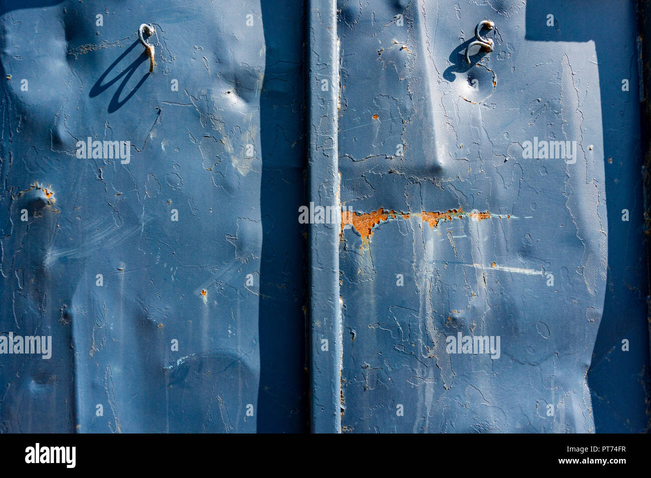 The mangled metal frame hi-res stock photography and images - Alamy