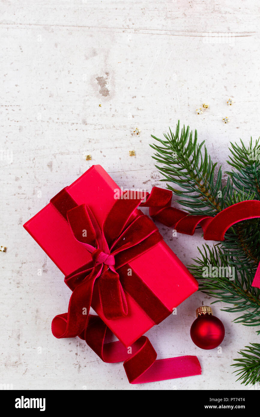 Christmas gift giving Stock Photo - Alamy