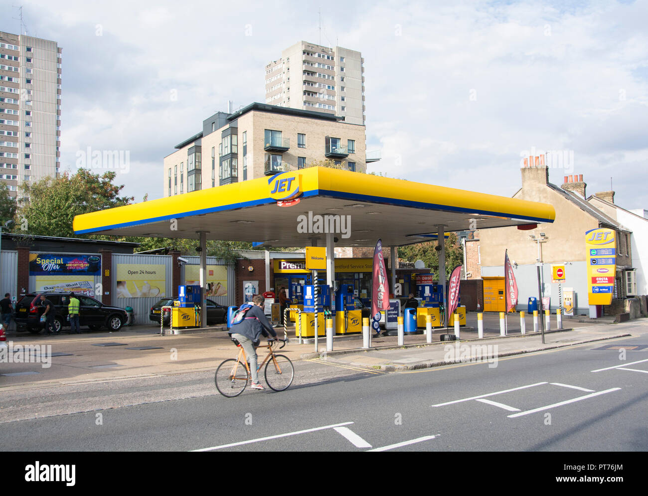 Jet petrol station hi-res stock photography and images - Alamy
