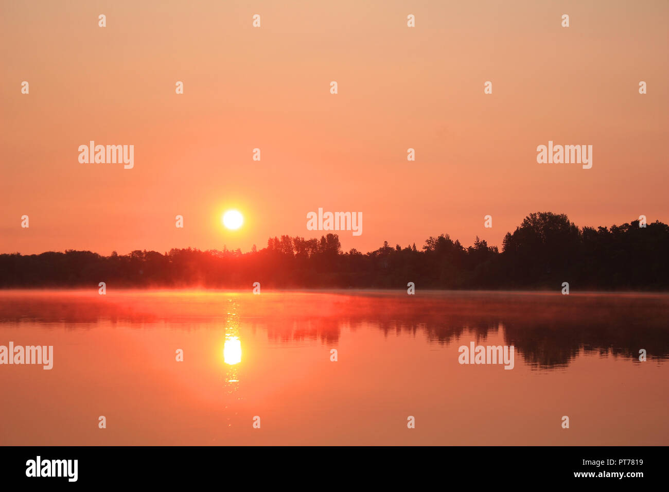Rising sun hi-res stock photography and images - Alamy