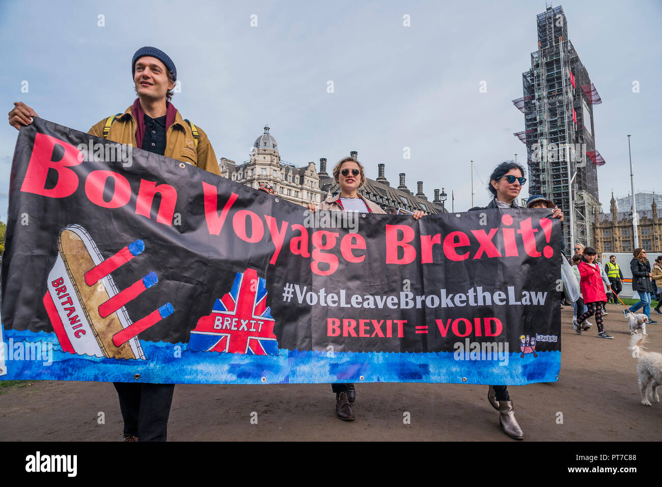 Pet passports uk hi-res stock photography and images - Alamy