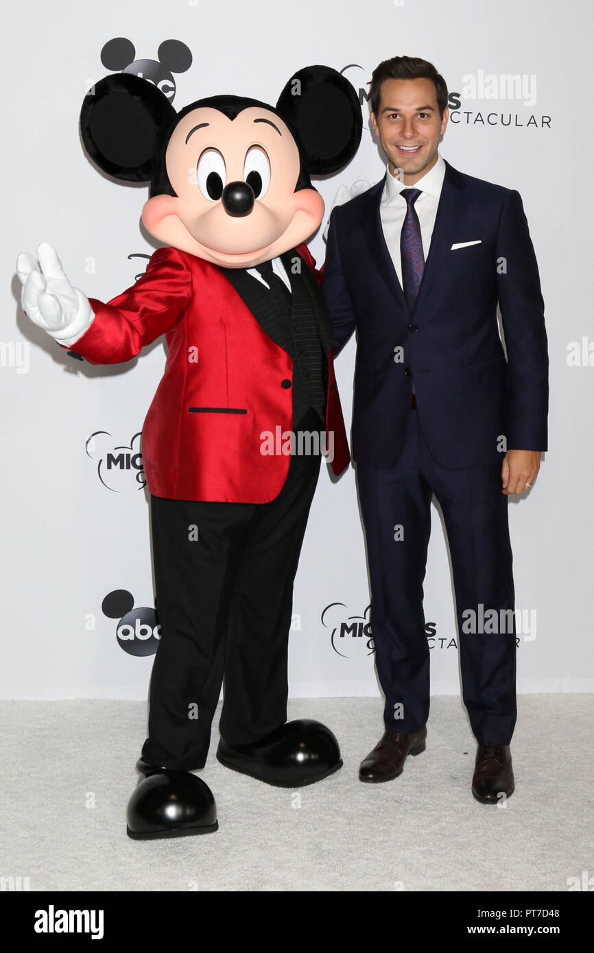 LOS ANGELES, CA - OCTOBER 6: Mickey Mouse, Skylar Astin at the Mickey's ...