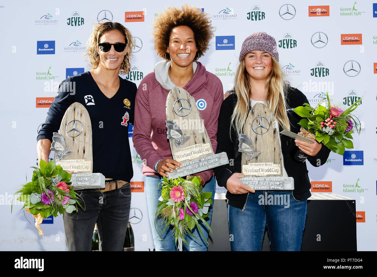Schleswig-Holstein, Germany. 7th Oct 2018. Lina Erpenstein (R) from ...