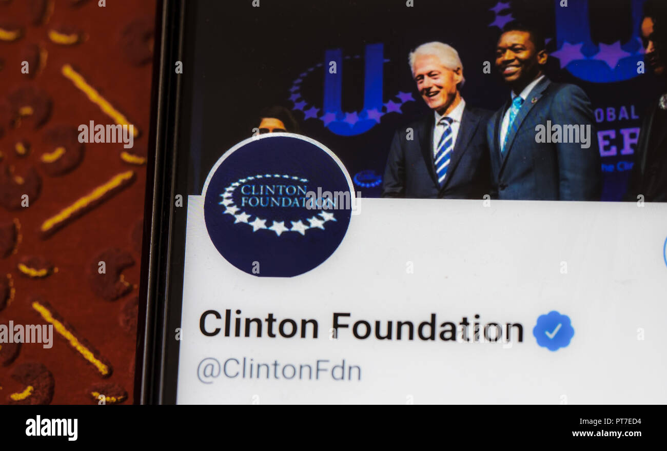 President bill clinton foundation hi-res stock photography and images ...