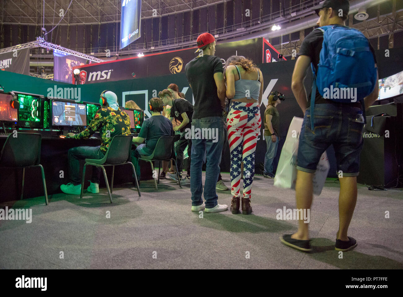 Computer geek african american hi-res stock photography and images - Alamy