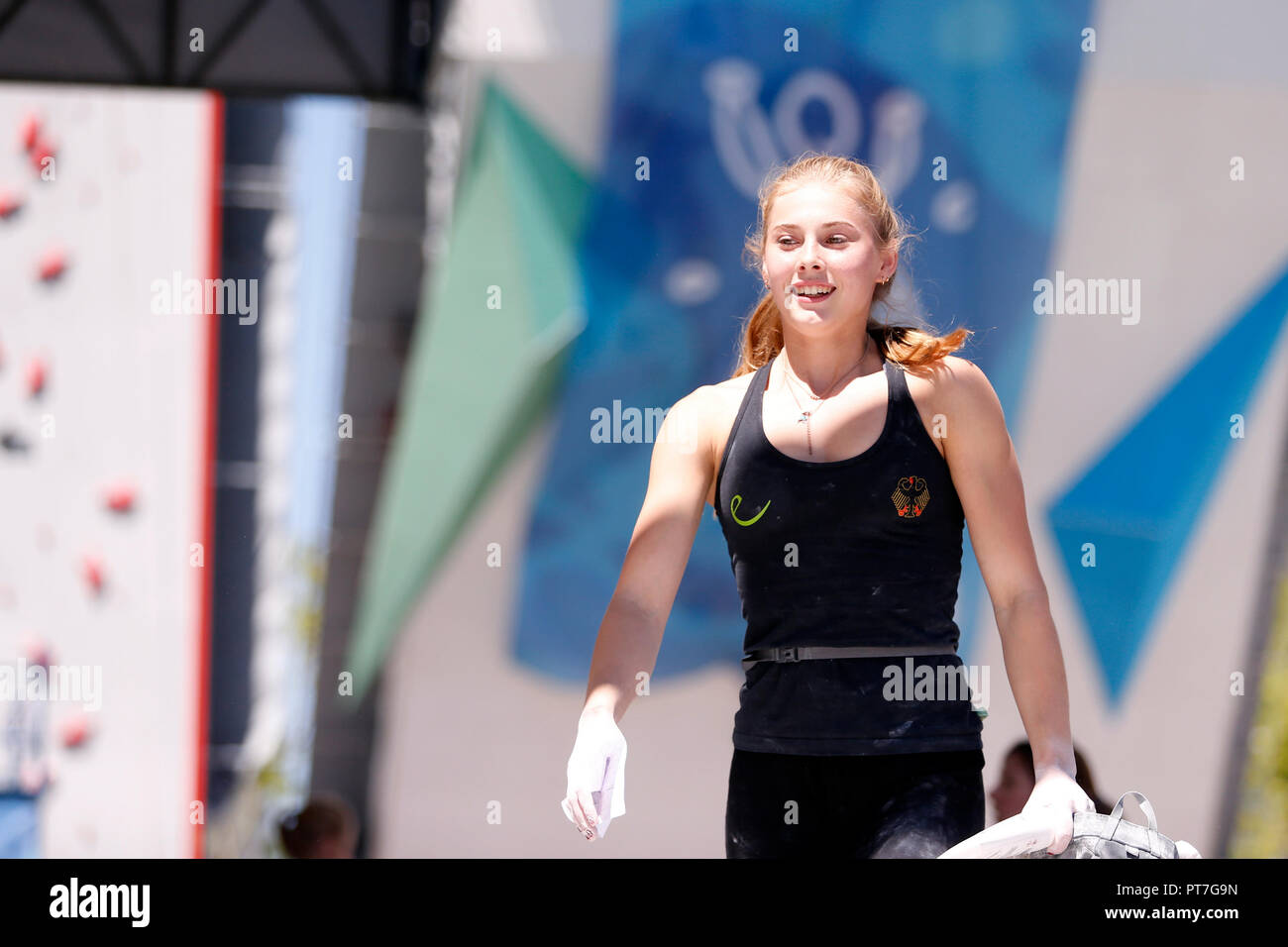 Individual boulder hi-res stock photography and images - Alamy