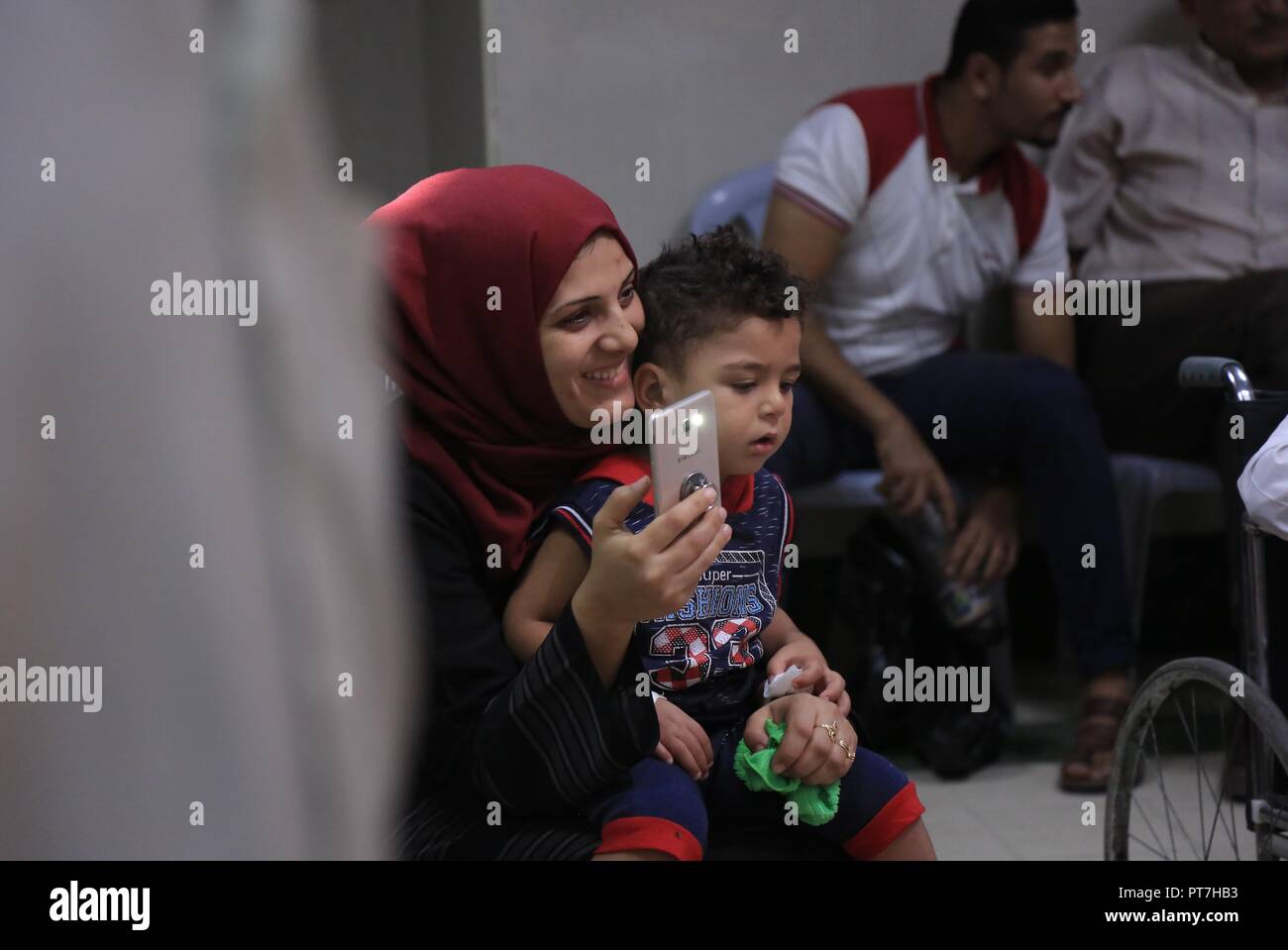 Gaza City, The Gaza Strip, Palestine. 7th Oct, 2018. Palestinian kids ...