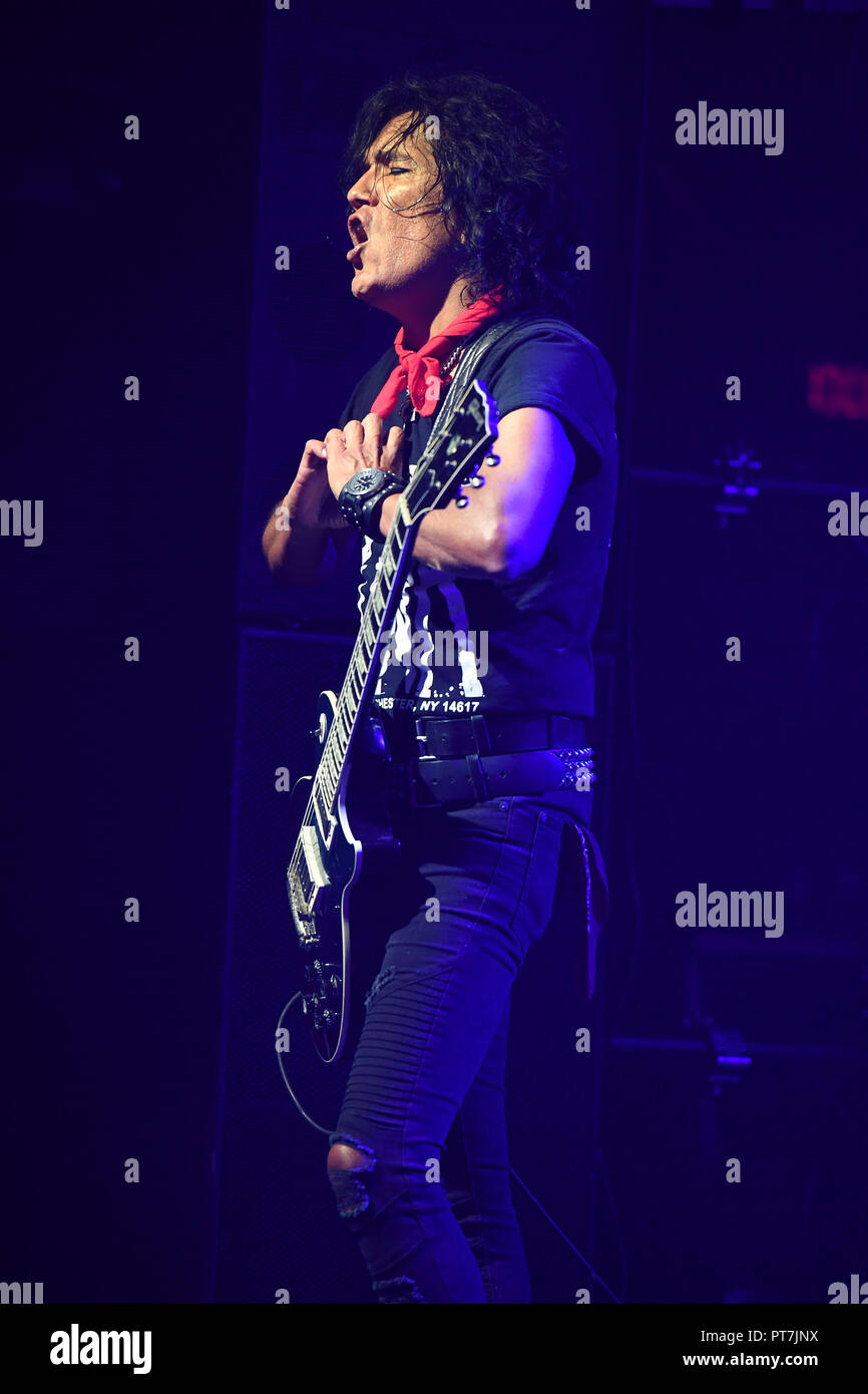 Bulletboys hi-res stock photography and images - Alamy