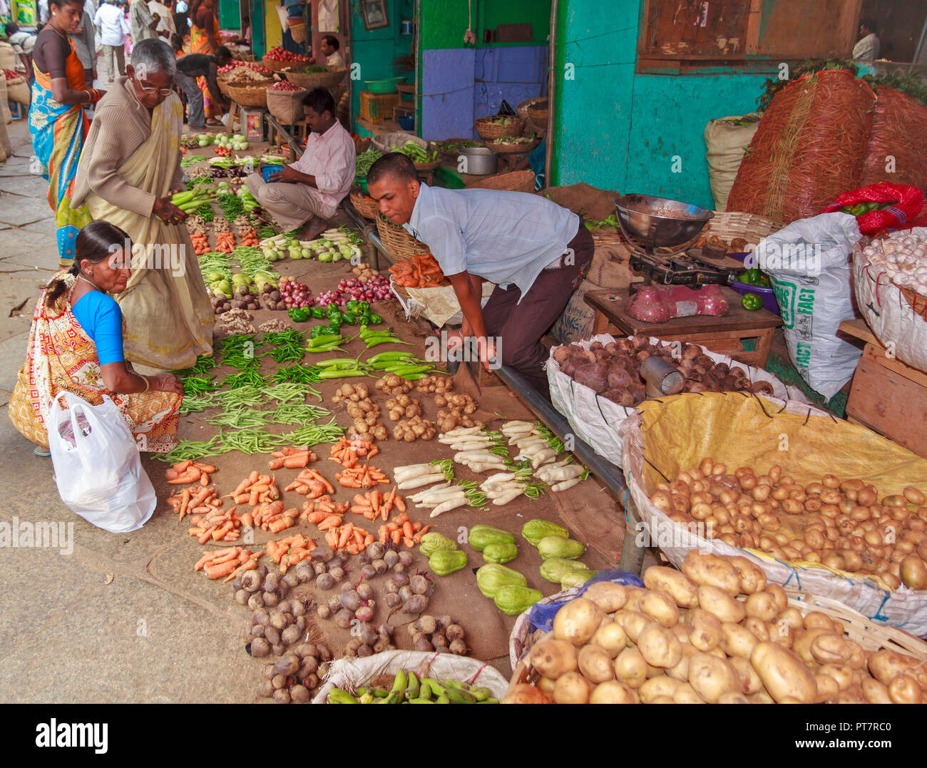 Indian Vegetable Vendor High Resolution Stock Photography and Images ...