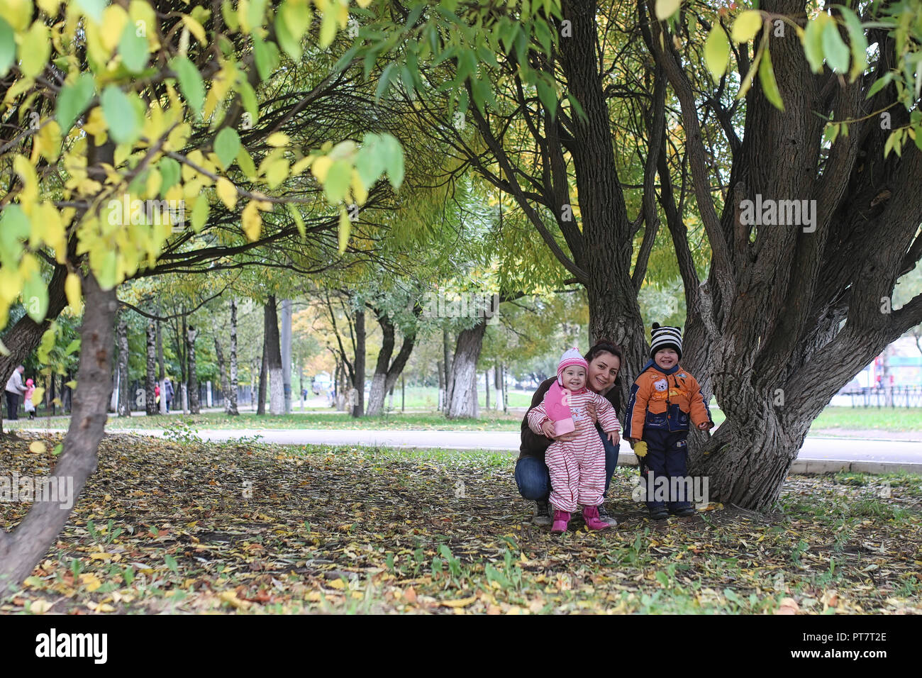 Children on the street play Stock Photo - Alamy
