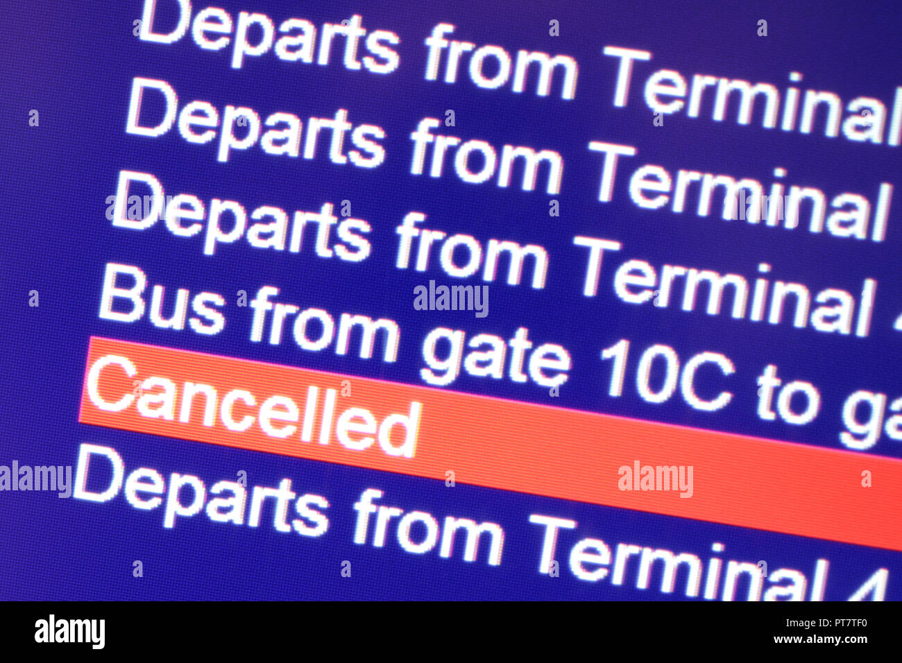 Flight canceled message on hi-res stock photography and images - Alamy