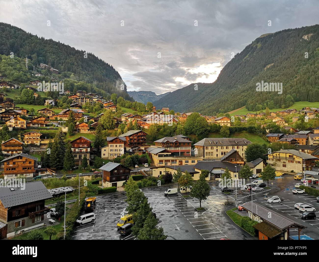 Morzine central hi-res stock photography and images - Alamy
