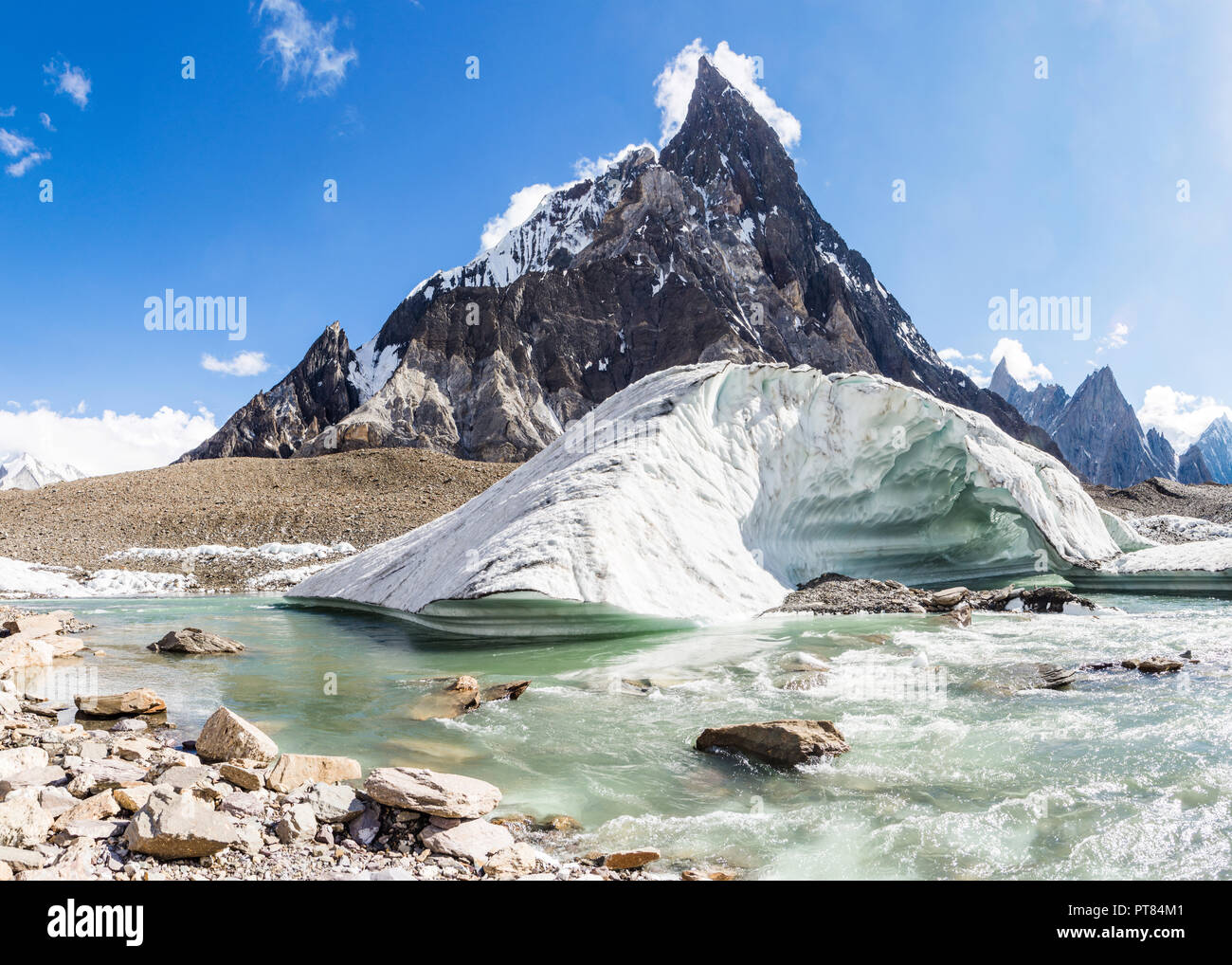 Mitre peak hi-res stock photography and images - Alamy