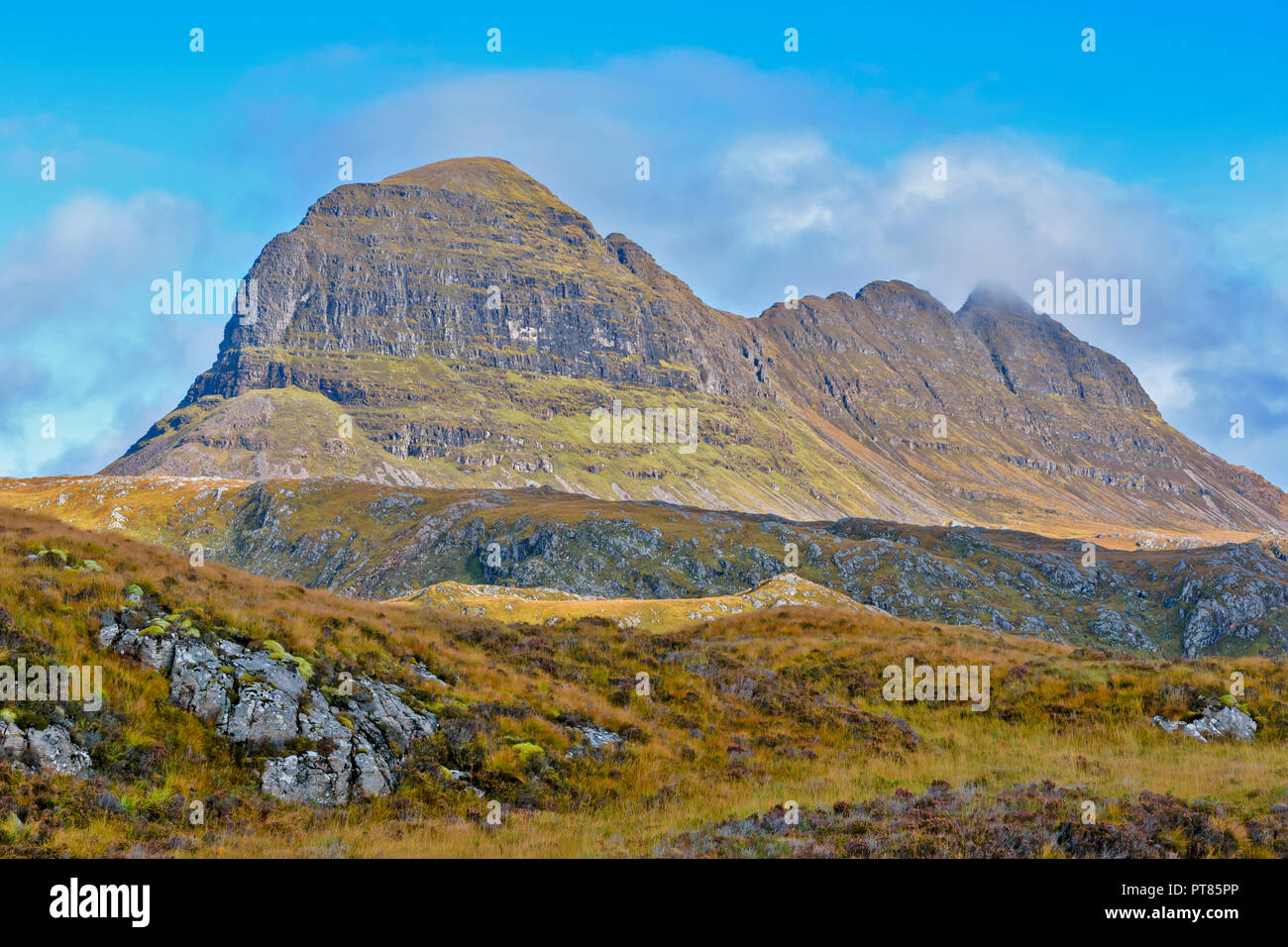 SUILVEN AND RIVER KIRKAIG SUTHERLAND SCOTLAND THE MOUNTAIN ON AN AUTUMN ...