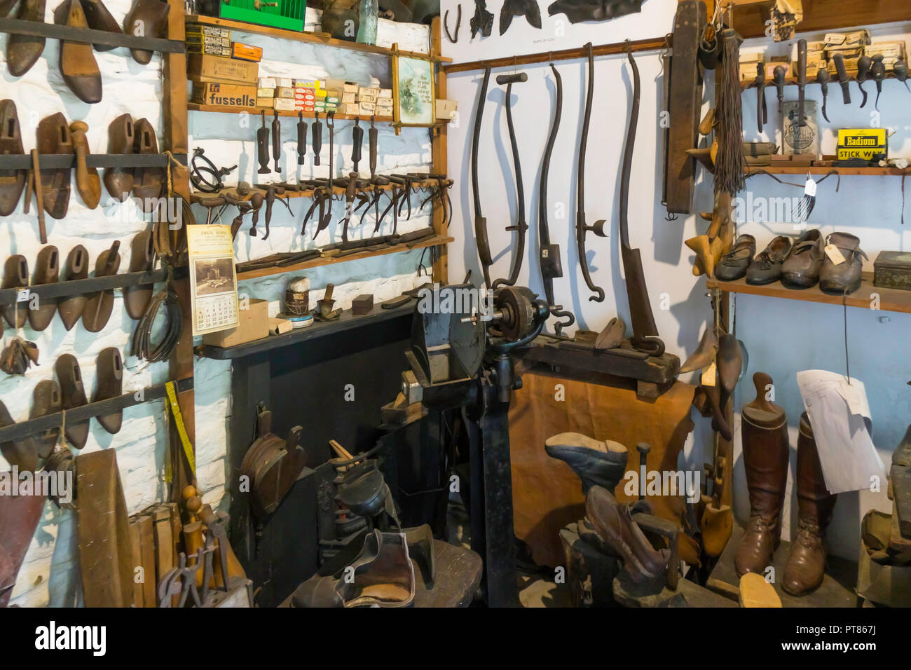 Clogmakers workshop hi-res stock photography and images - Alamy