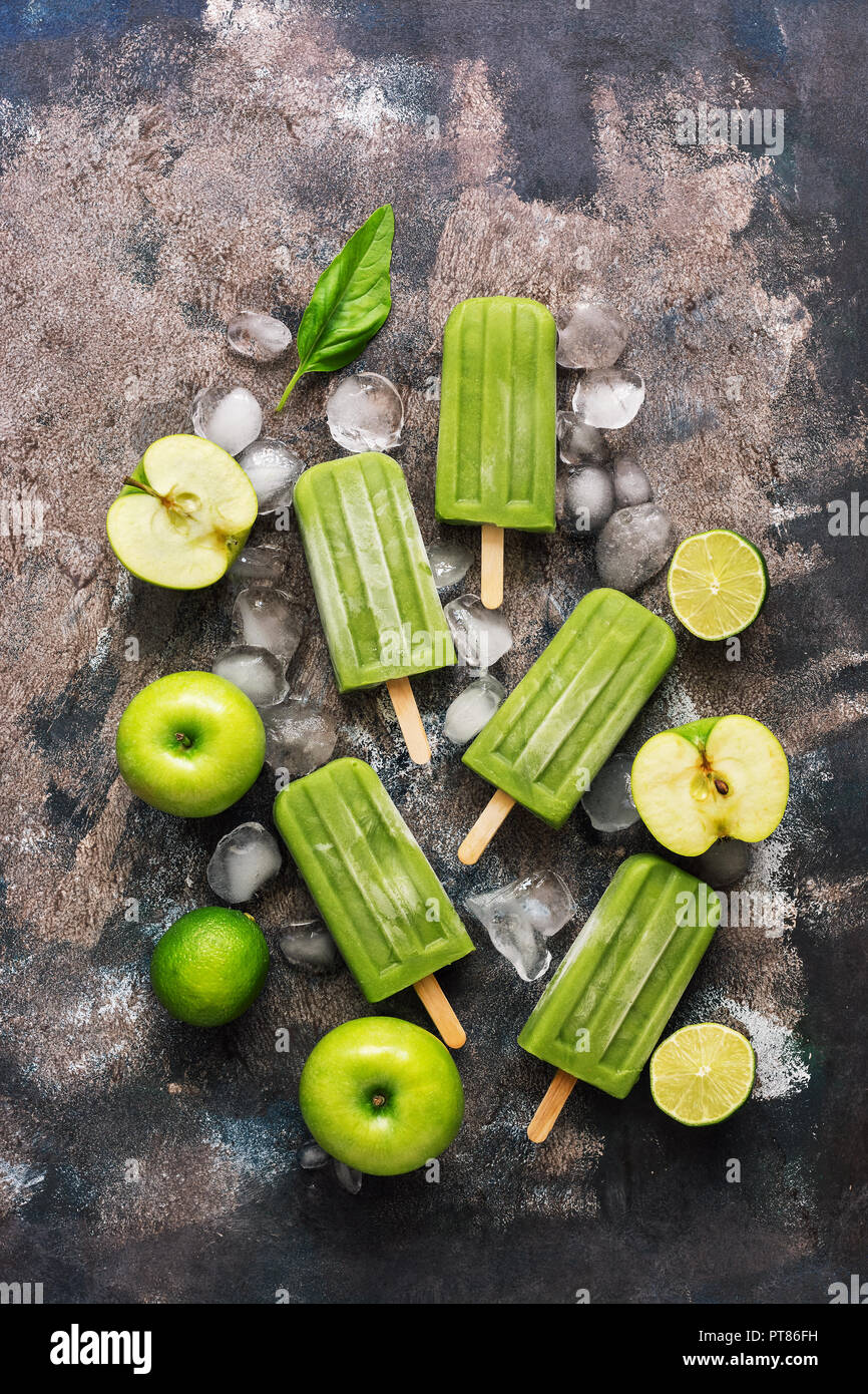 Frozen apple slices hi-res stock photography and images - Alamy