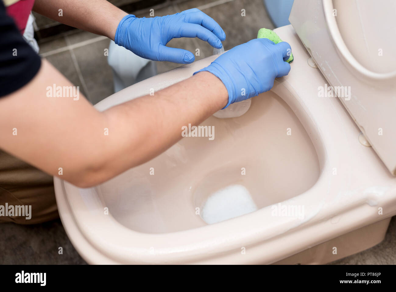 Toilet bowl spray hi-res stock photography and images - Alamy