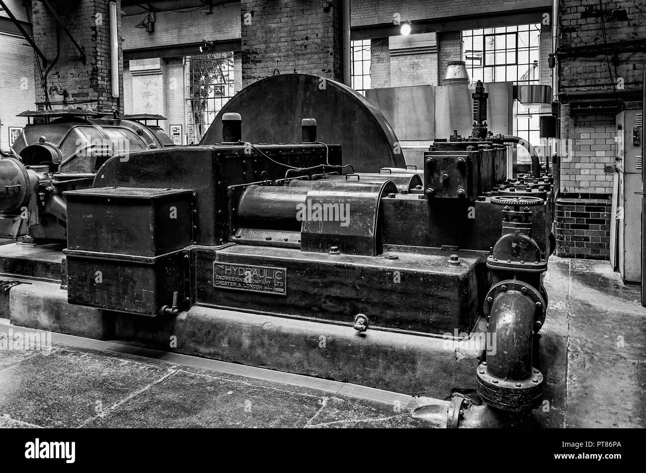 Wapping hydraulic power station hi-res stock photography and images - Alamy