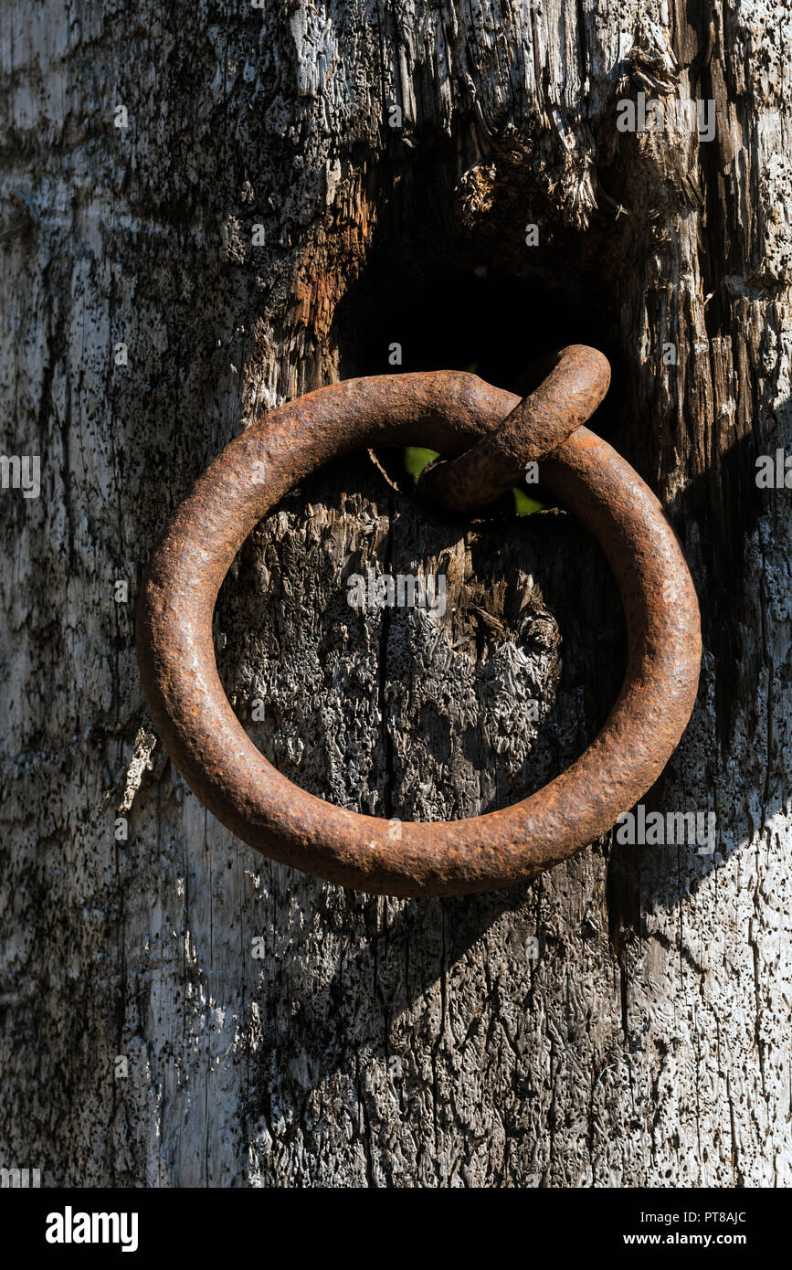 Rusty metal ring hi-res stock photography and images - Alamy