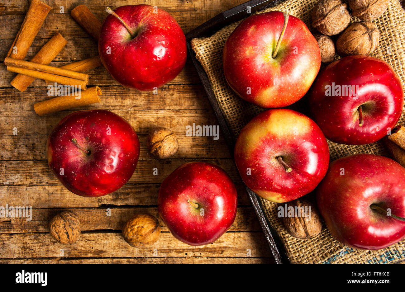 Rustic food hi-res stock photography and images - Alamy