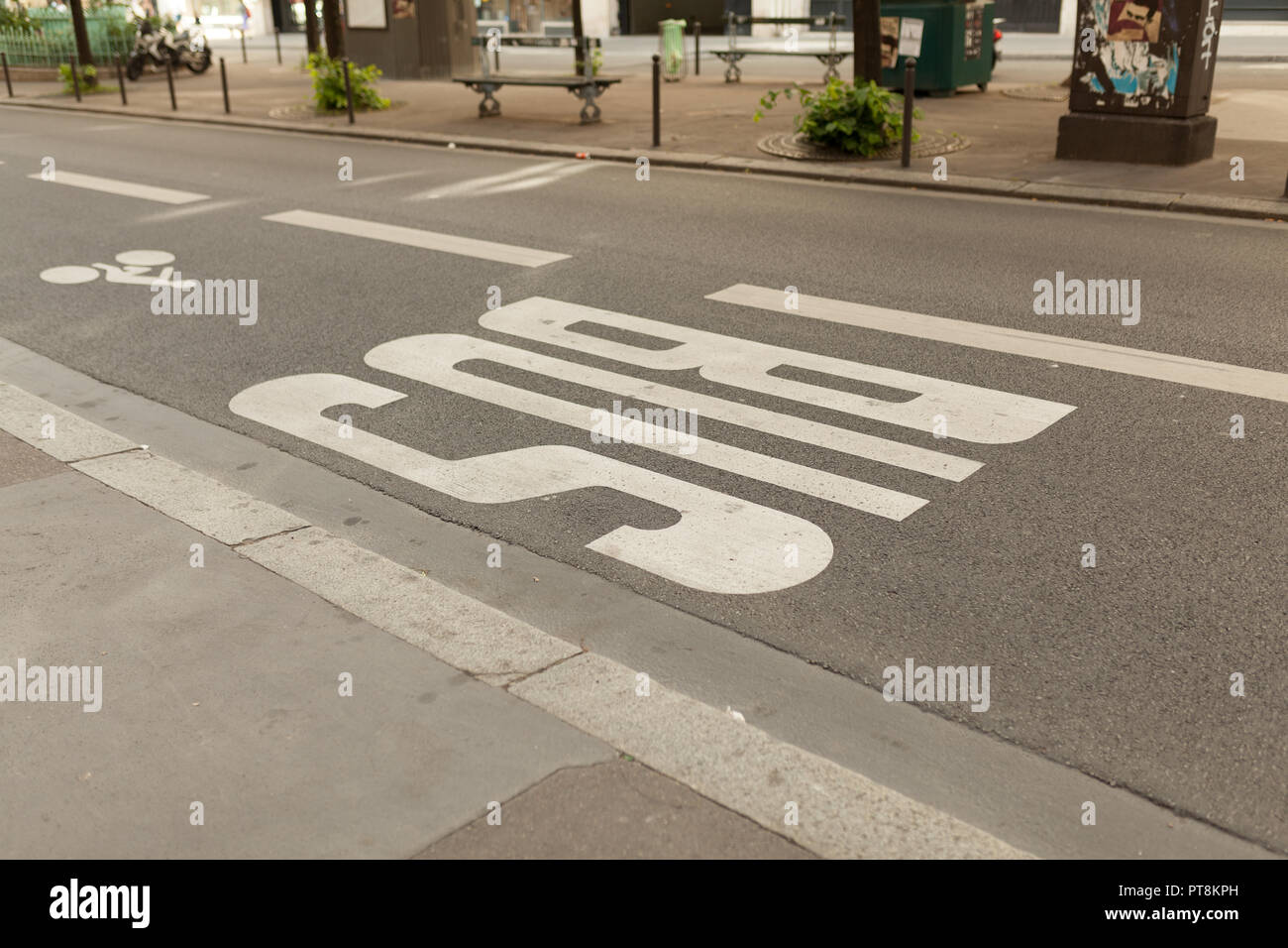 Bus stop marking on road hi-res stock photography and images - Alamy