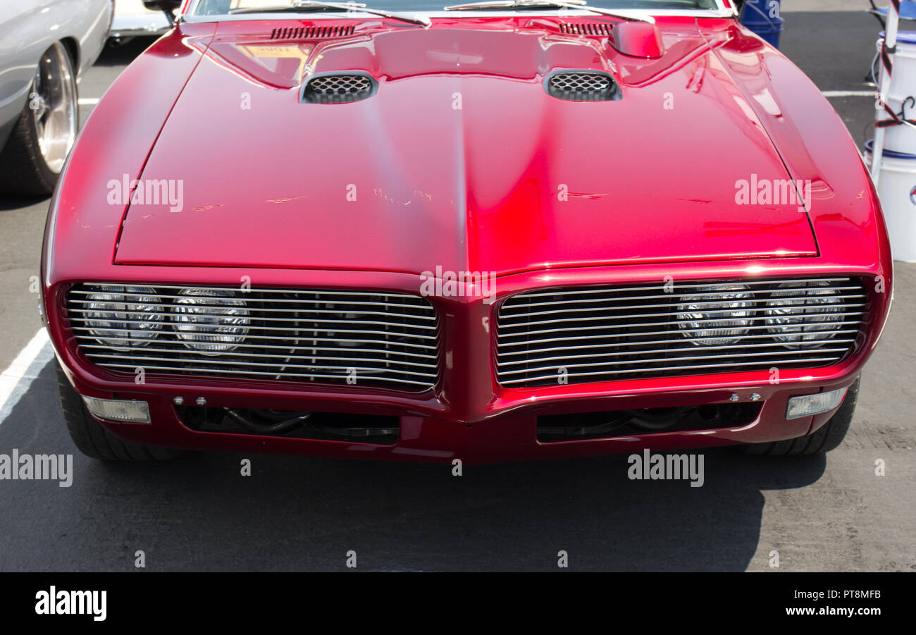 Front Nose Of Classic Automobile Stock Photo - Alamy