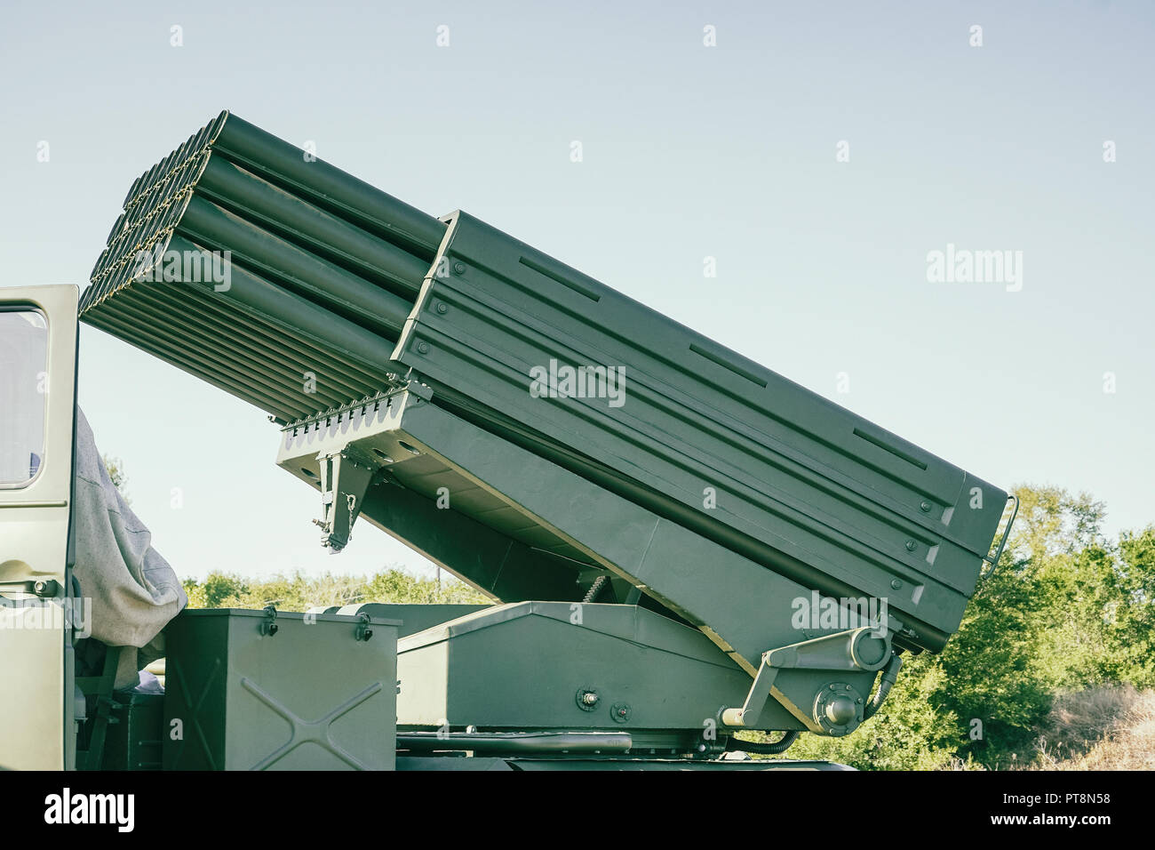 Heavy multiple rocket launcher hi-res stock photography and images - Alamy